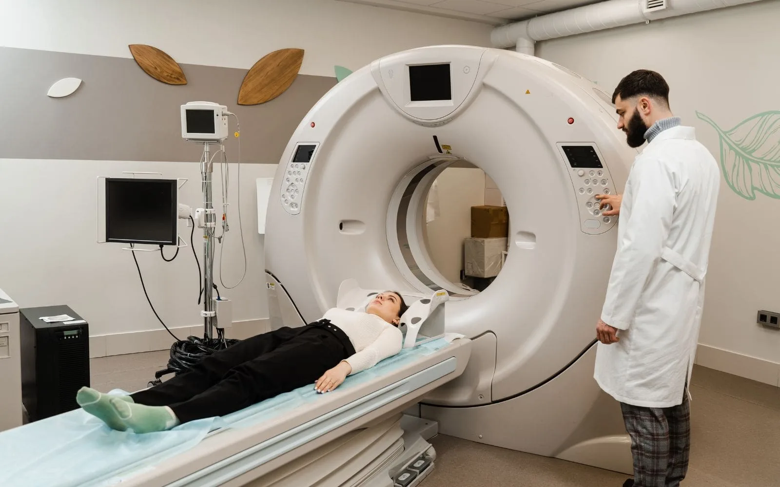 How Much Is a CT Scan Without Insurance in 2025? Let’s Talk Real Numbers